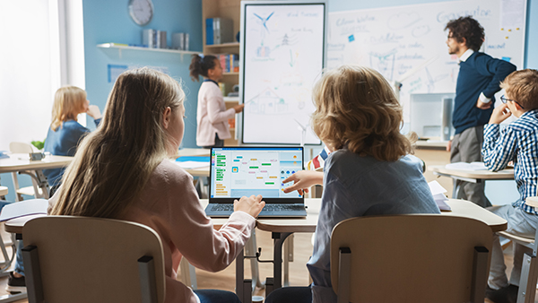 Windows 11 in Education: Navigating the Digital Classroom for Educators